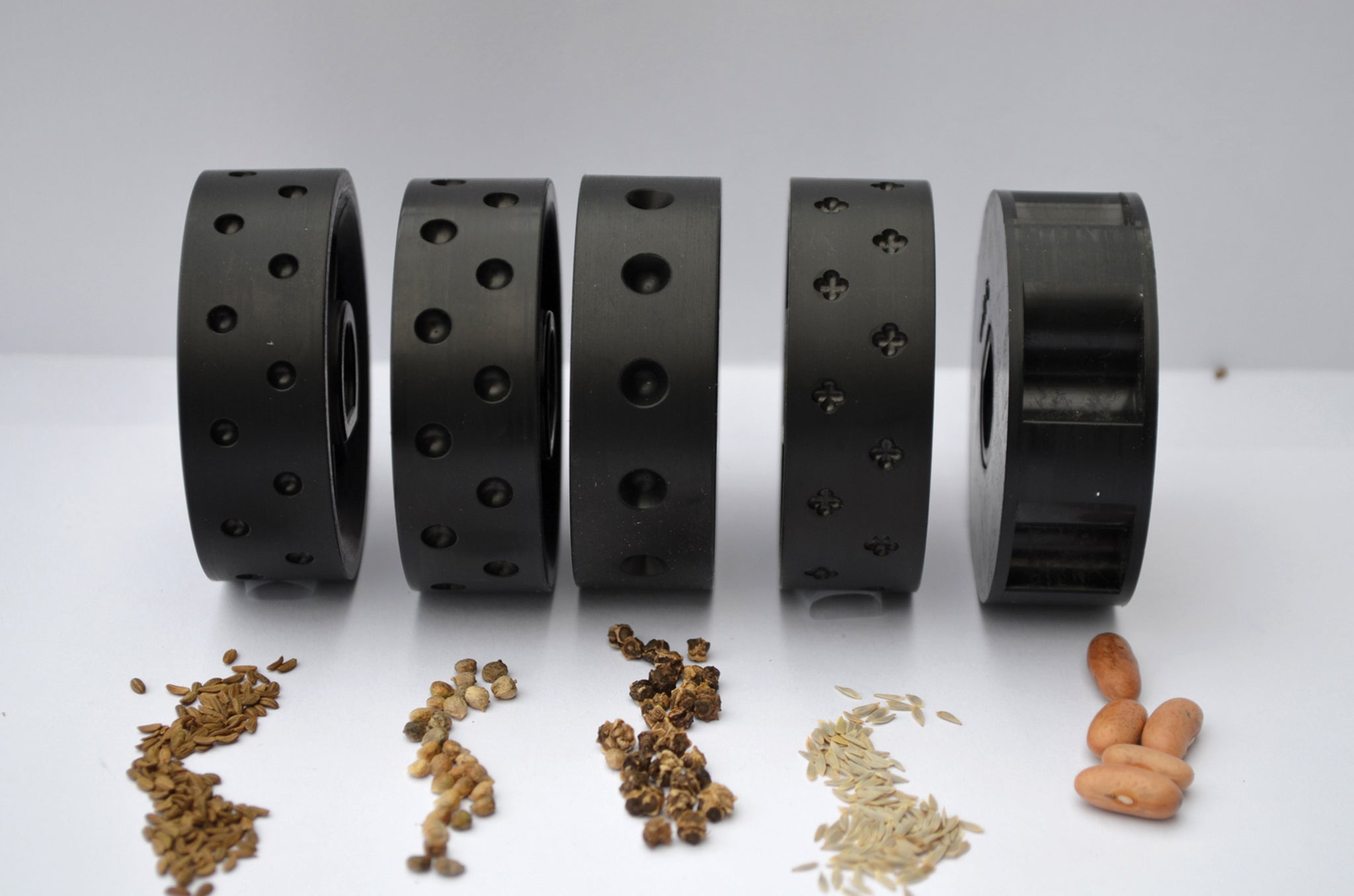 Seeding Tools, F-24 Spinach Seed Roller – William Dam Seeds